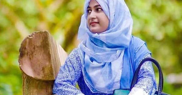 মৃত্যুর কাছে হার মানলেন কলেজ শিক্ষিকা মুনা